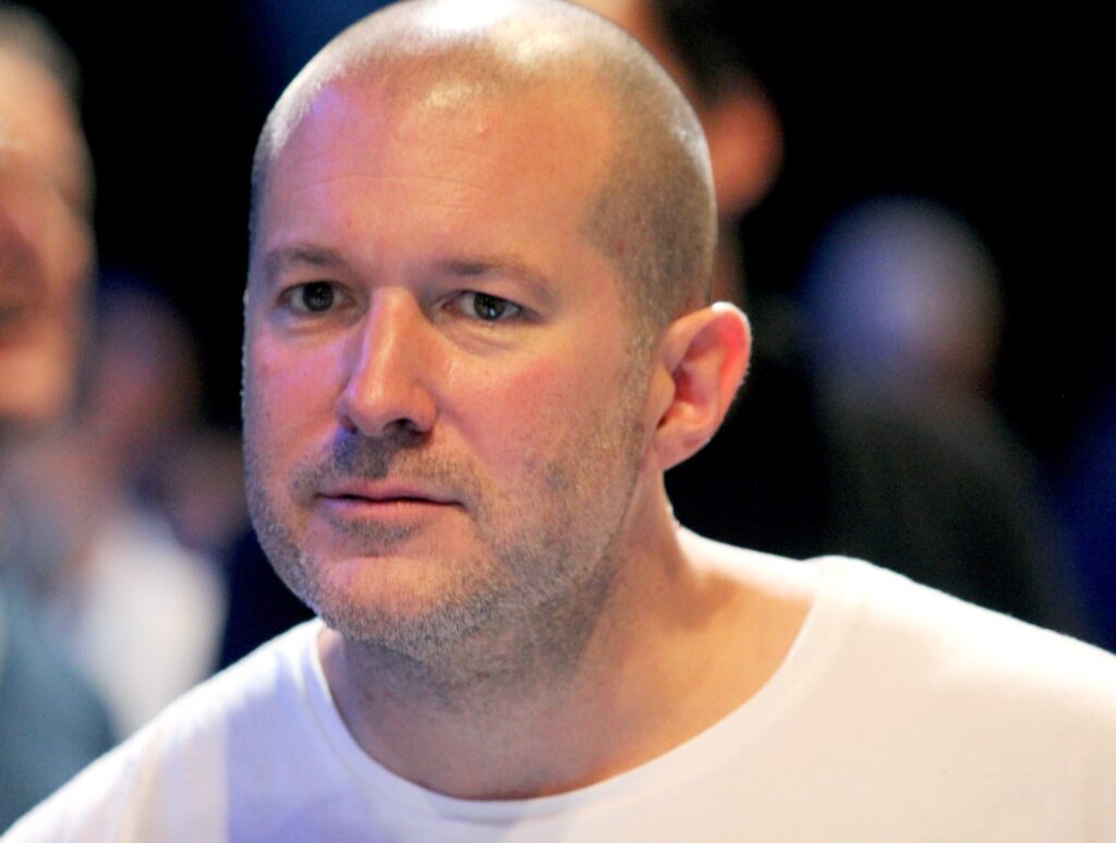 Portrait Jony Ive - Mac History